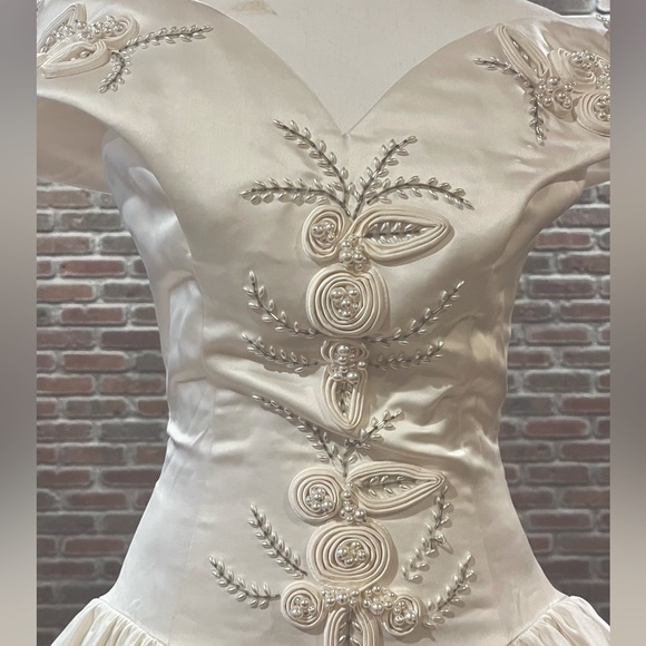 Scassi | Dresses | Vintage 995 Scassi By Eva Forsyth Wedding Gown One ...